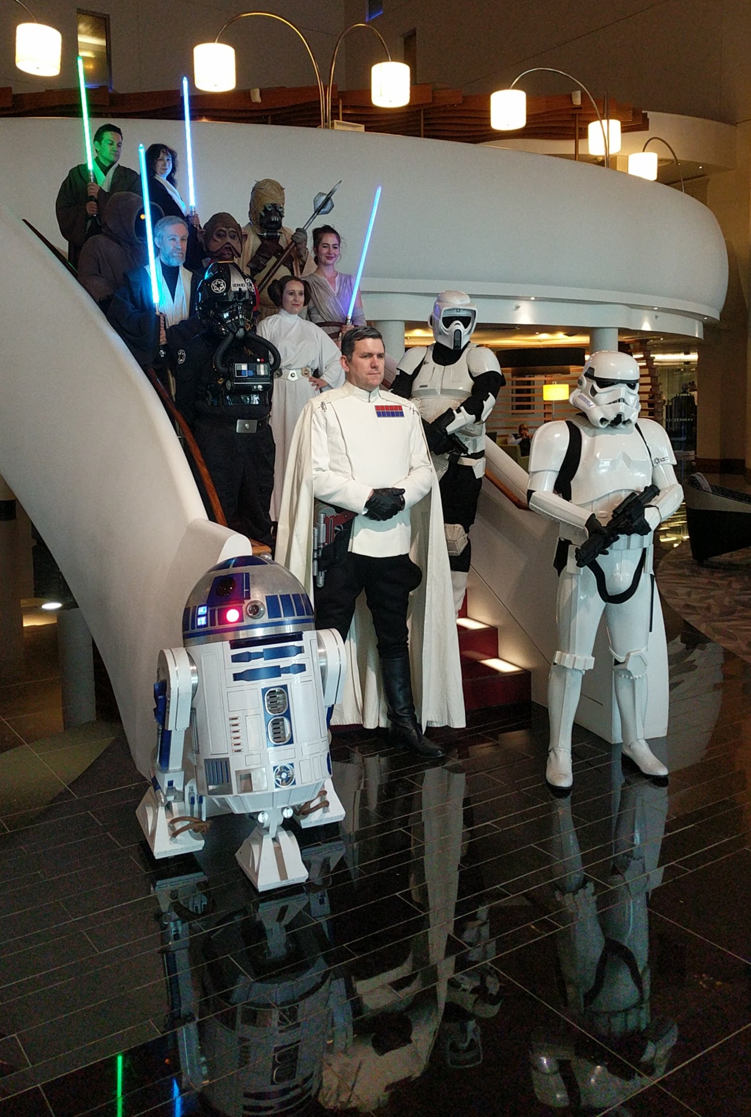 Dreamflight Invasion! – Darren's R2D2 build